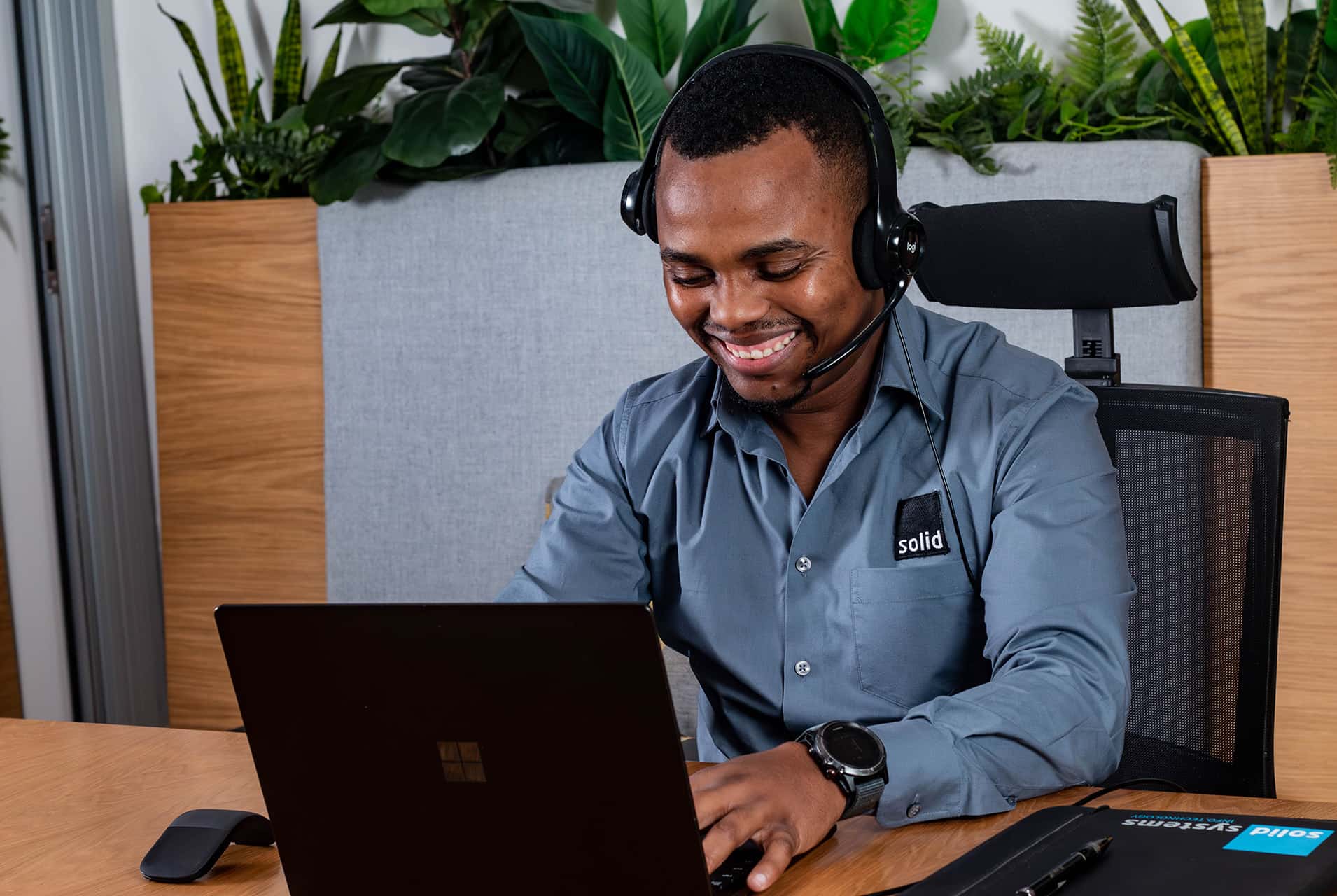 What is IT Helpdesk & How does it Works? | Solid System